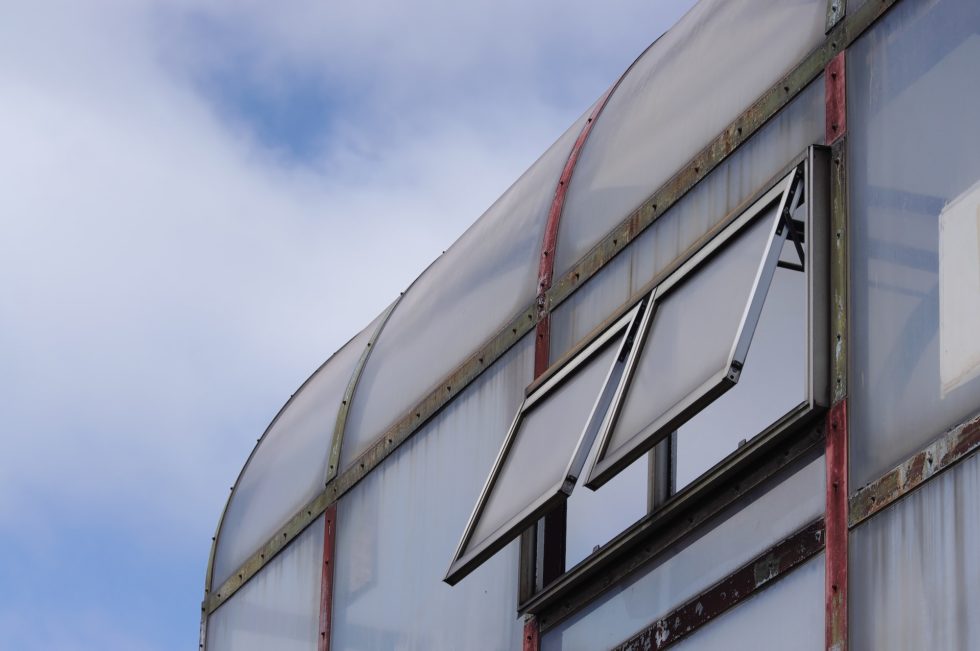 Here’s How to Repair Awning Windows Using Replacement Parts